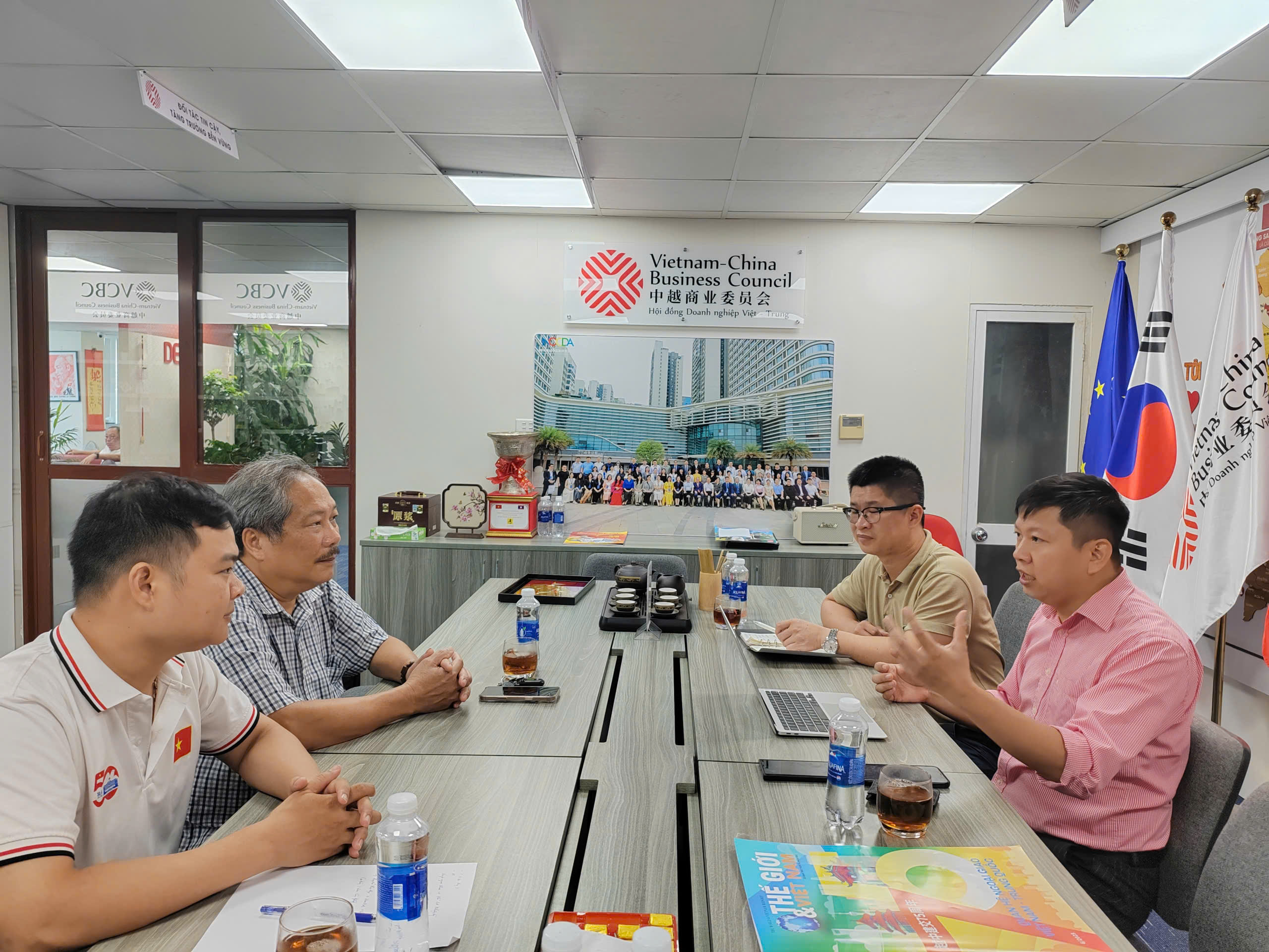 Buổi làm việc đầy ý nghĩa tại Hội đồng Doanh nghiệp Việt - Trung (VCBC ...